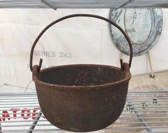 Cast Iron Pot/Cauldron Smelting Pot Vintage Medium Sized Rustic Primitive
