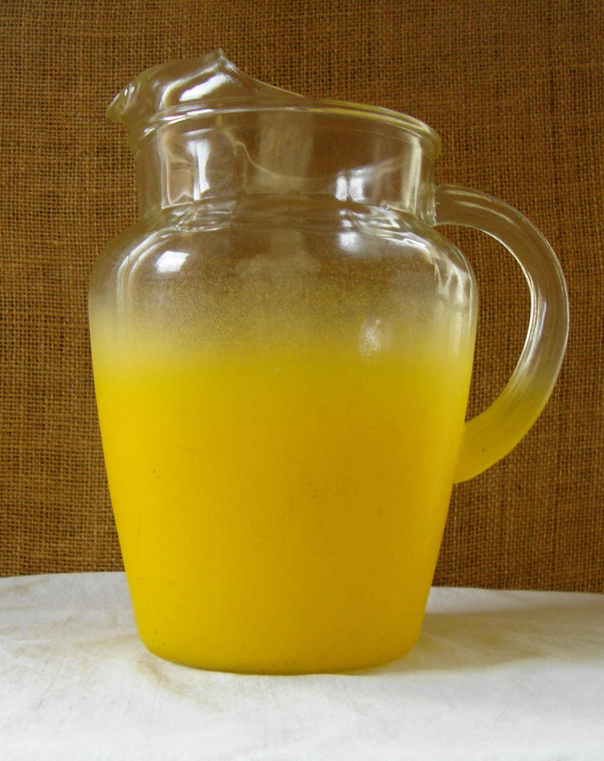 VINTAGE 1960s Yellow OMBRE Glass Pitcher Ice Tea Water Pitcher Serving ...