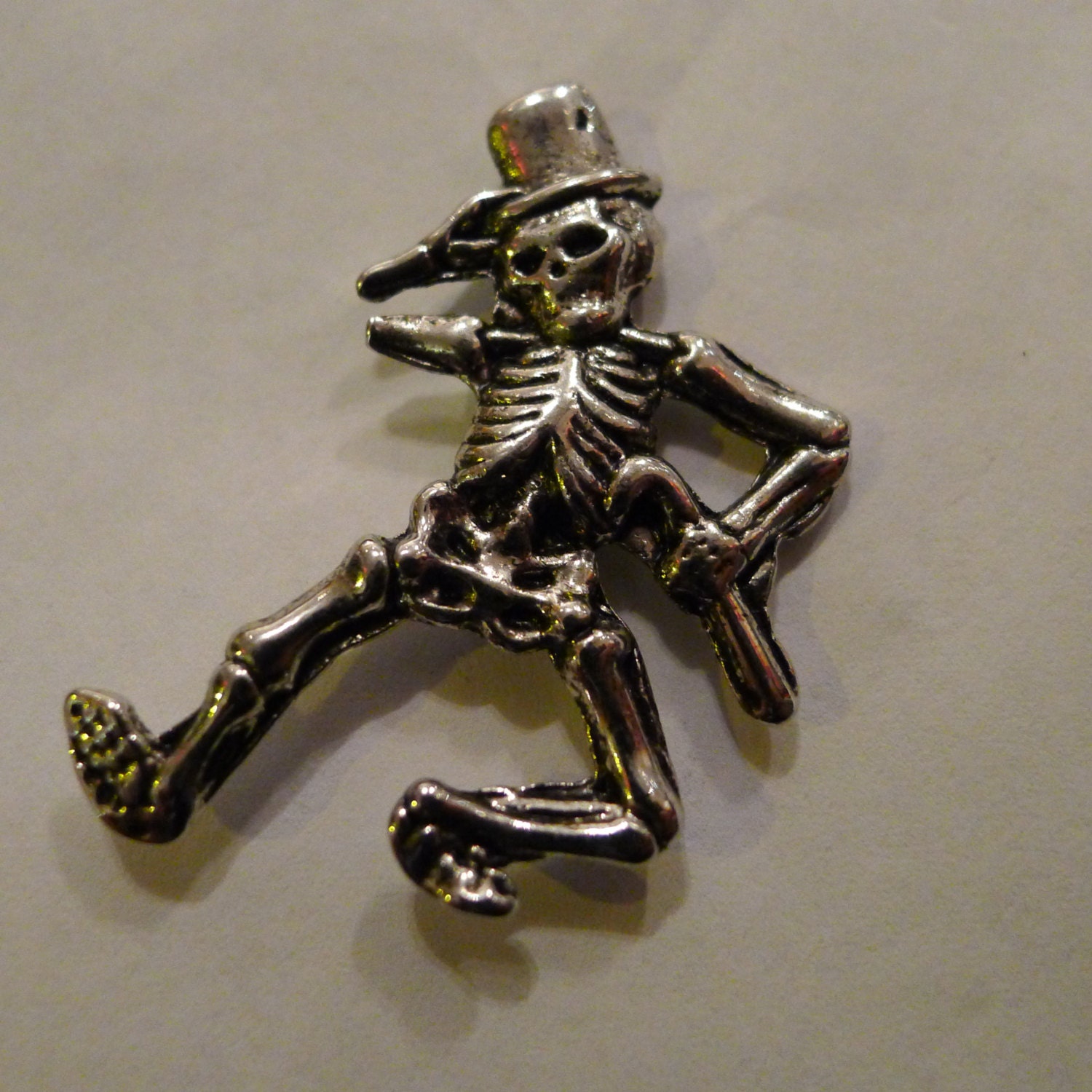 Vintage GRATEFUL DEAD Pin Dancing Skeleton Button Pewter Deadstock Die ...