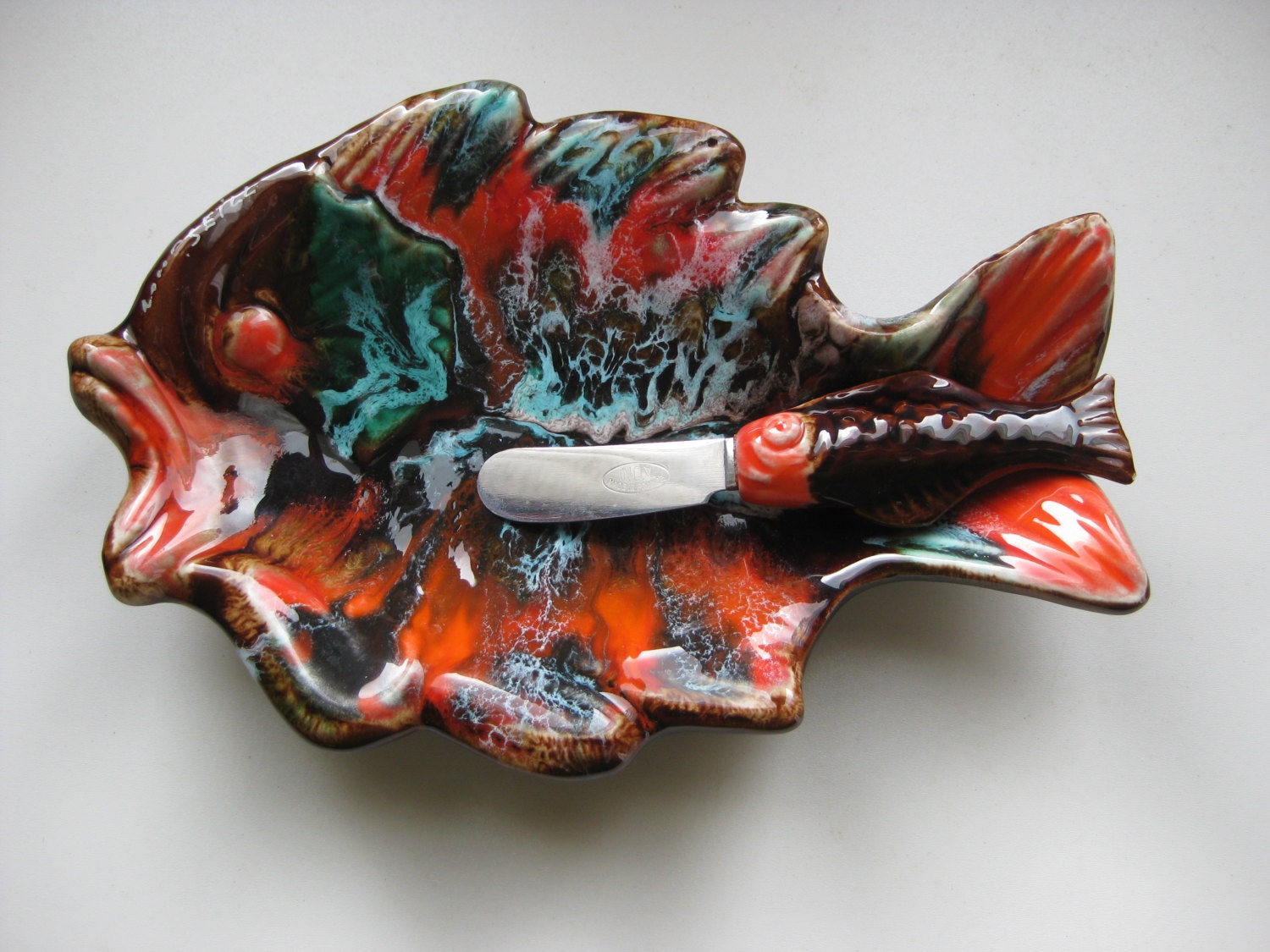 Vintage French Fish Dish With Small Fish knife in Pottery.. – Haute Juice