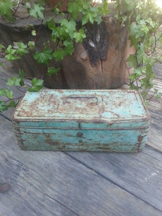Rusty Green Metal Tool Box – Haute Juice