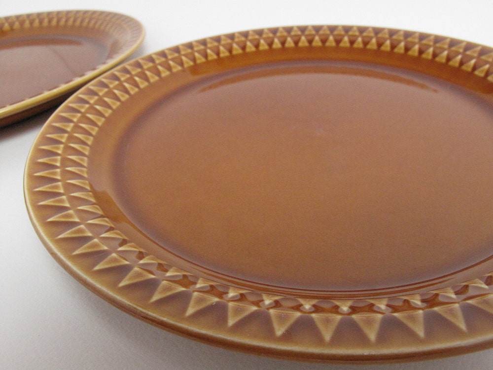 Vintage 1970s Stavangerflint dinner plates in vivid honey colors ...