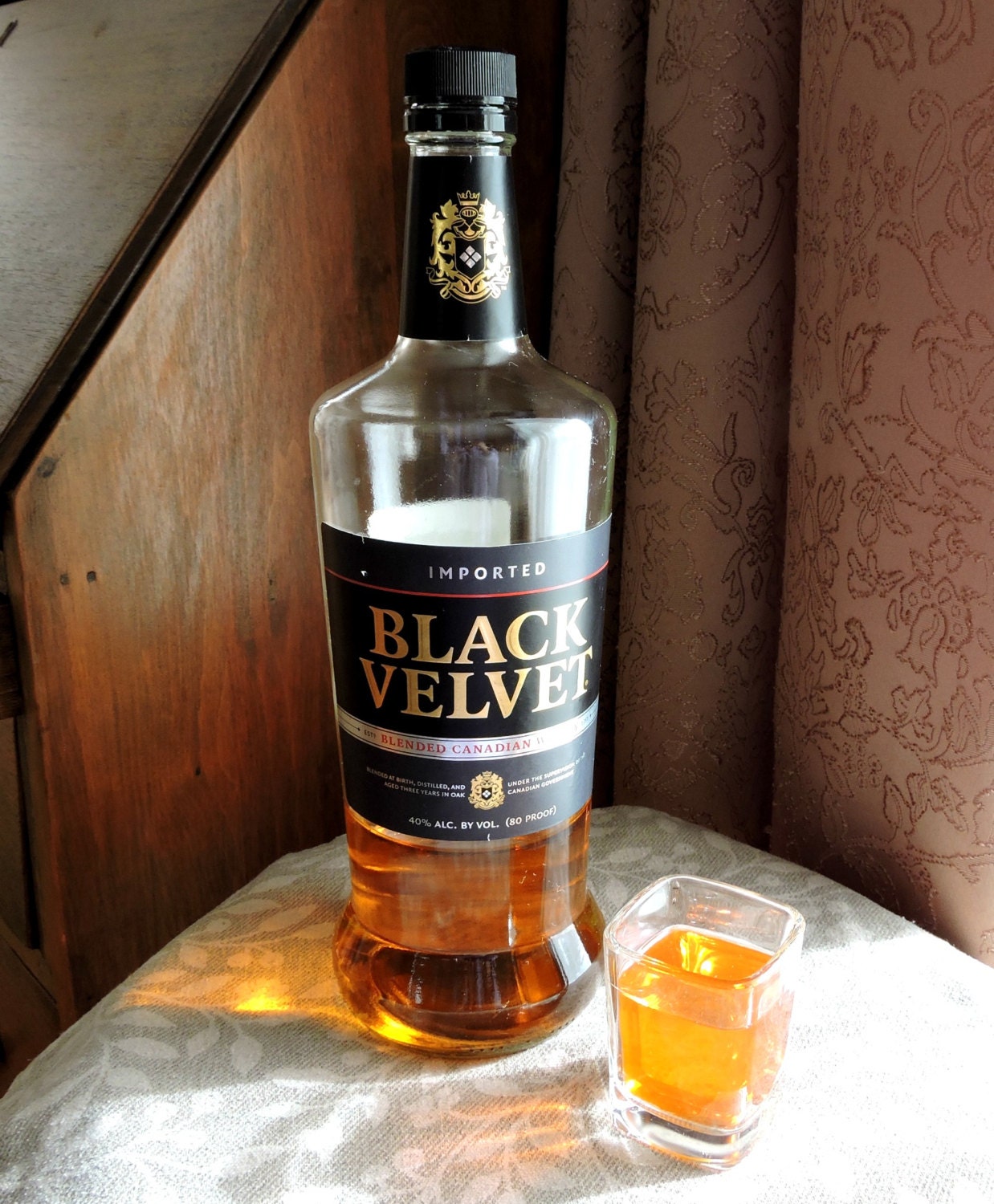 Fake Whiskey Set Bottle and Shotglass Whisky Drink Gag Photo