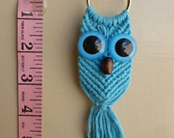 Items similar to Choose your color - Macrame owl keyring on Etsy
