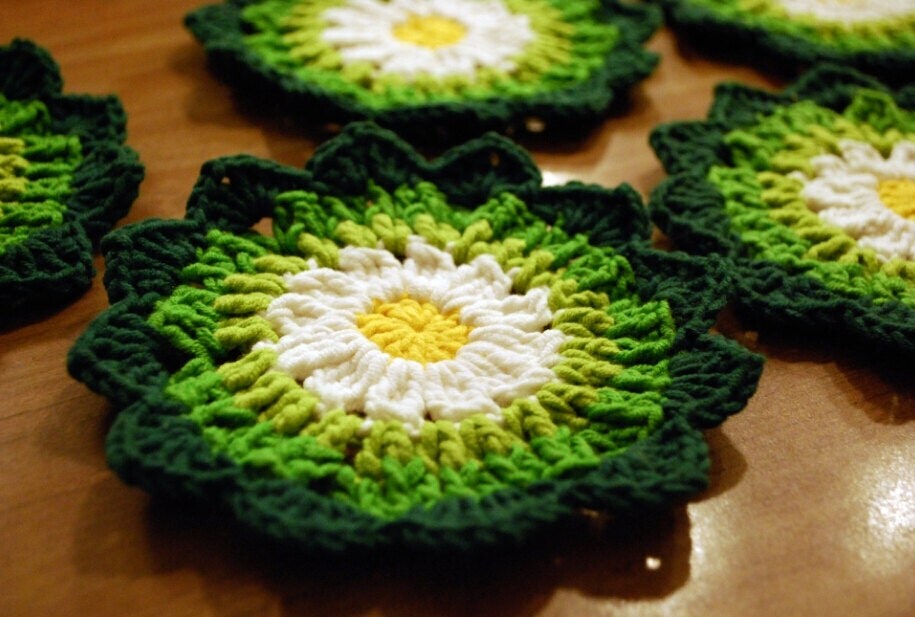 daisy daisy coasters crochet daisy crochet by Emmacrochetdesign4U