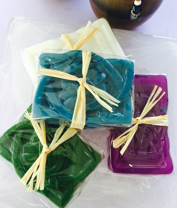 Celtic Knot glycerin guest soaps set of 20 by SeasideSoapKitchen