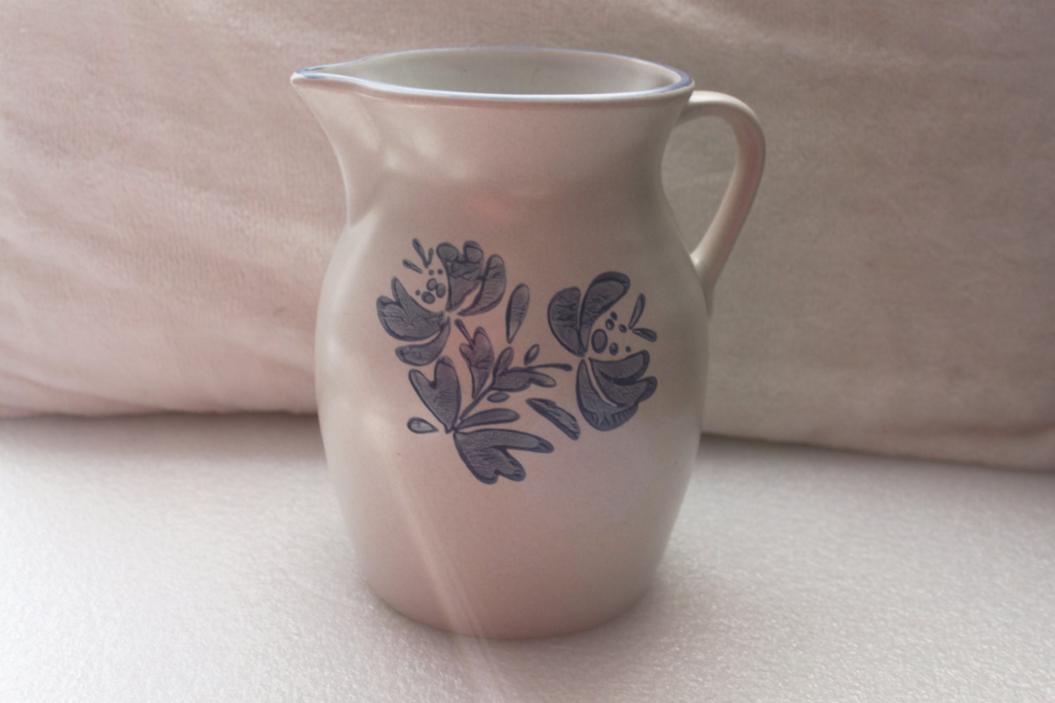 Vintage 64 oz Ounce Pitcher Pfaltzgraff Yorktowne Blue Serving Drinks ...