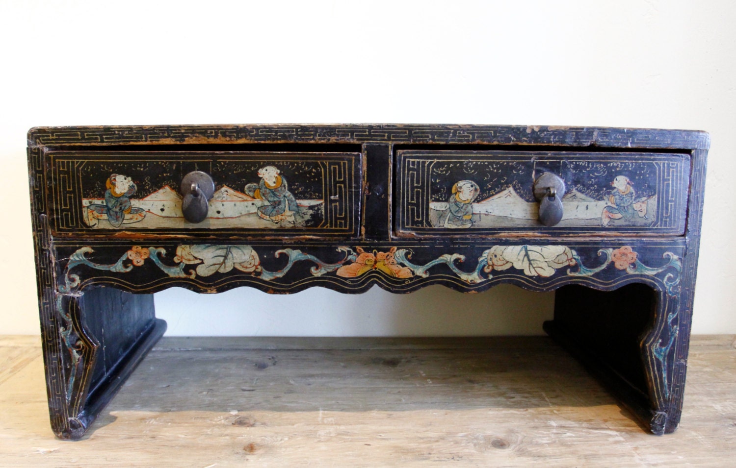 Antique Black Lacquer Tea Table, Hand Painted Motifs, Vintage Chinese ...