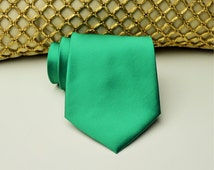 Popular items for emerald green tie on Etsy