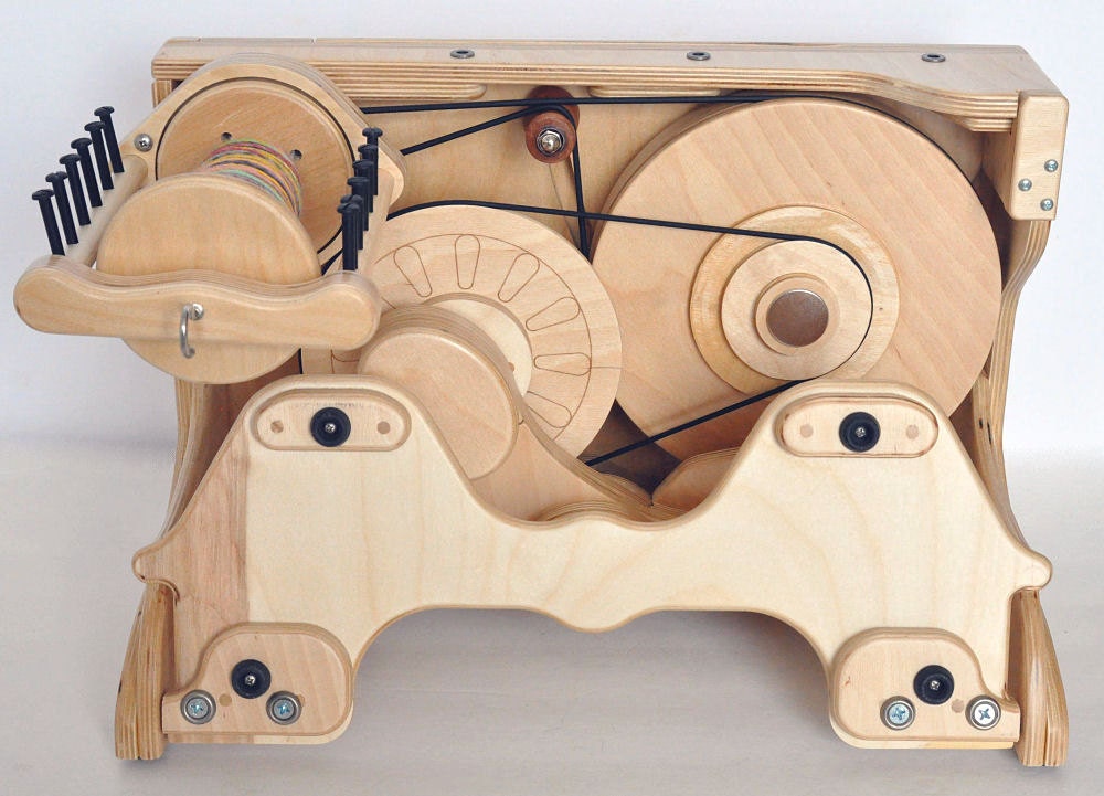 SpinOlution King Bee portable spinning wheel