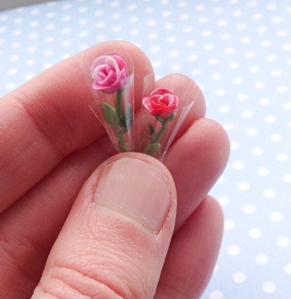 Miniature Single Rose In Cellophane miniature-single-rose-in-cellophane