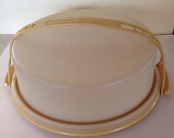 Vintage Tupperware Pie Carrier