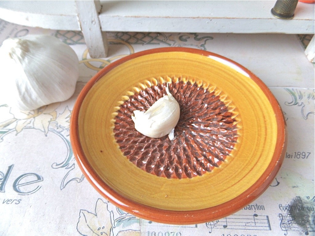 French Garlic Grinding ceramic Plate . – Haute Juice
