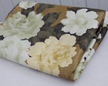 Popular items for rose print fabric on Etsy