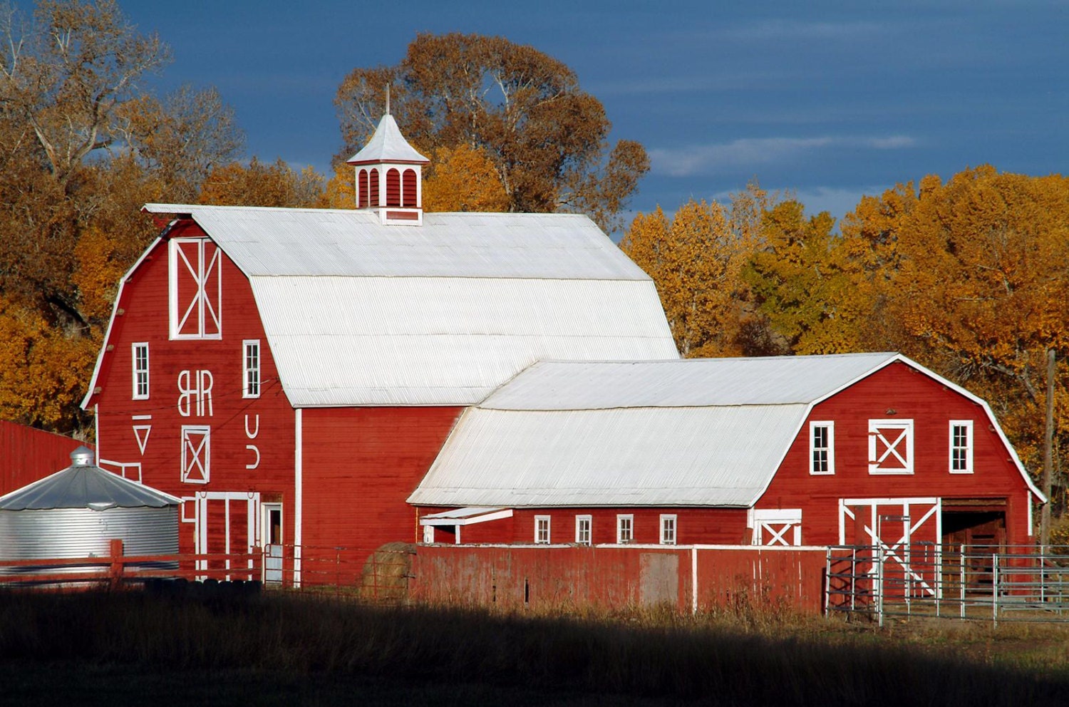 Red Barn & Fall Colors