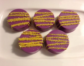 Items similar to Pink and Red Circle Dotted Circles Pattern Chocolate ...