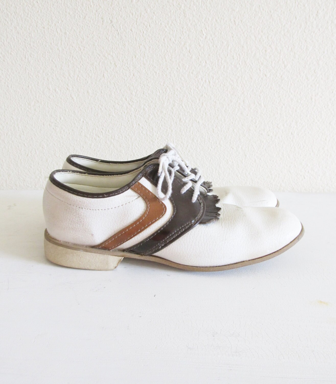 Vintage 1960's Kids Saddle Shoes / Child's Roan & by WeeBabyBug
