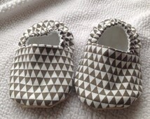 Popular items for triangle shoes on Etsy