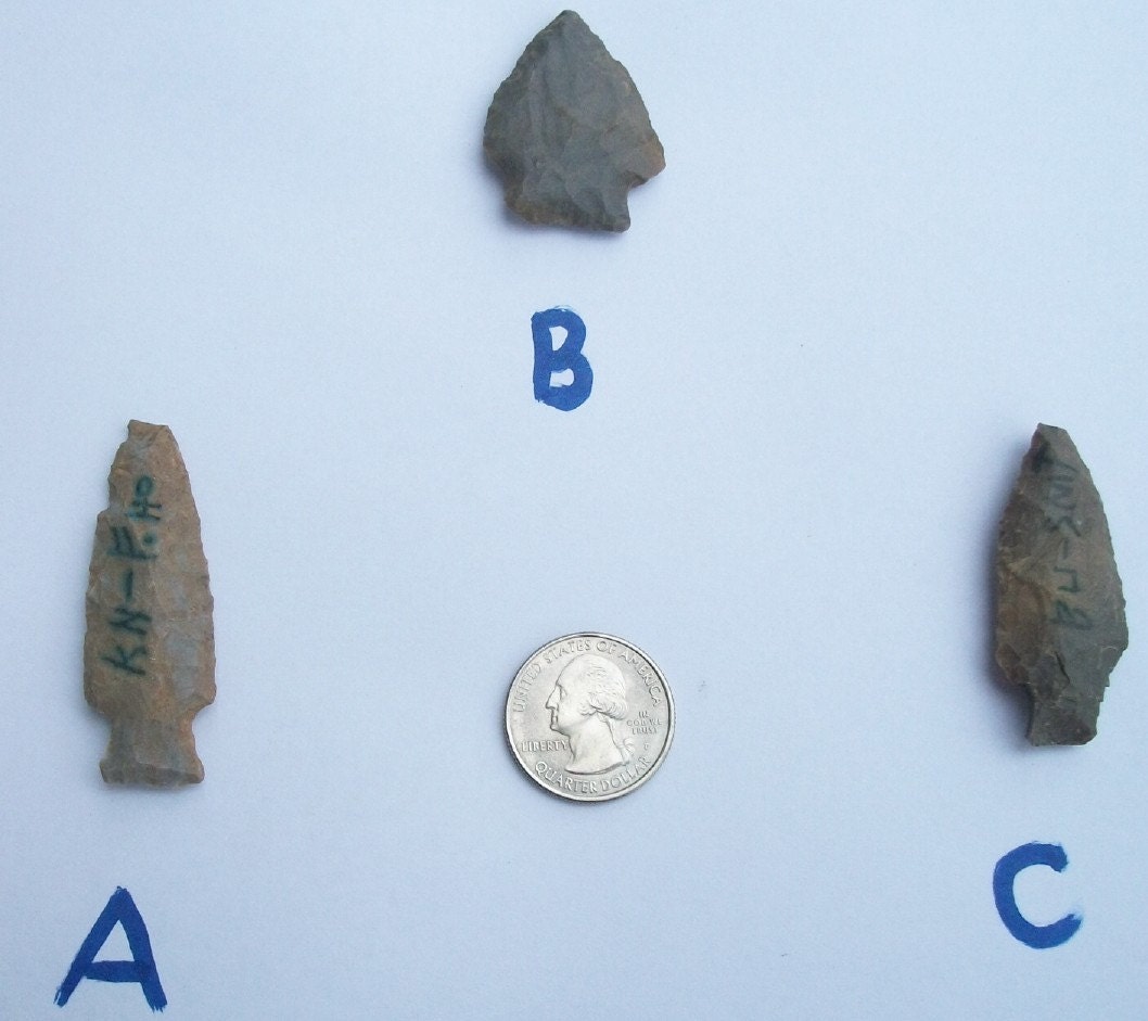 Cherokee style Indian arrowheads . Hand chipped arrowheads