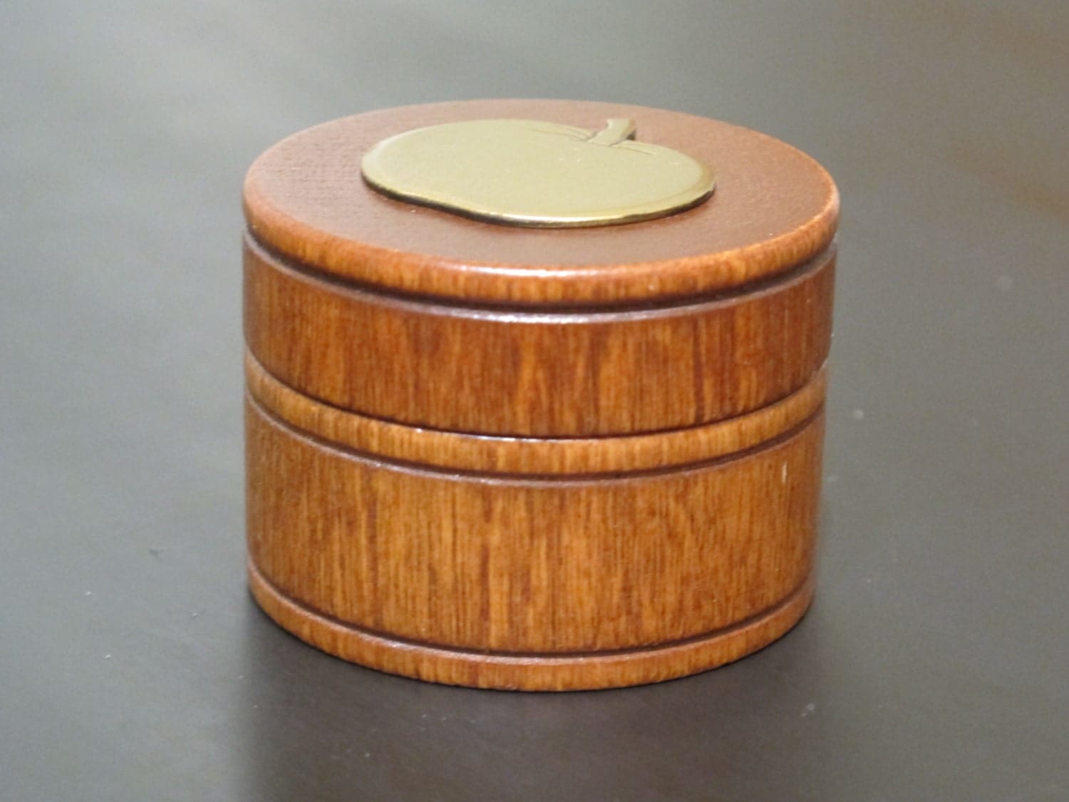 Vintage Round Wooden Box with Brass Apple / Gold Apple Small Jewelry ...