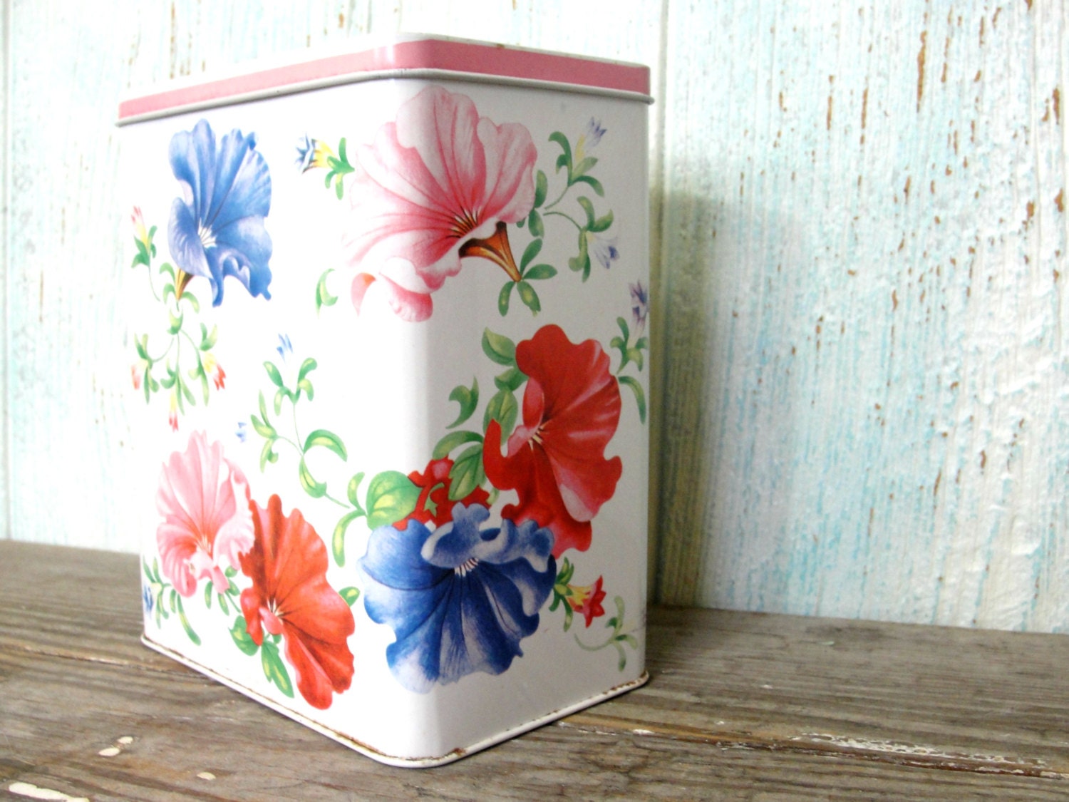Pretty Flowers Vintage Tin Rectangular Biscuit Tin Great Shabby Cottage ...