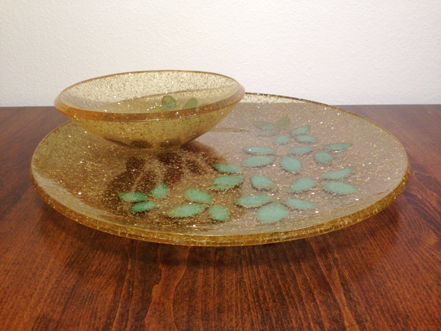 GOLD GLITTER Lucite Tray and Bowl Green Gilt Leaves – Haute Juice