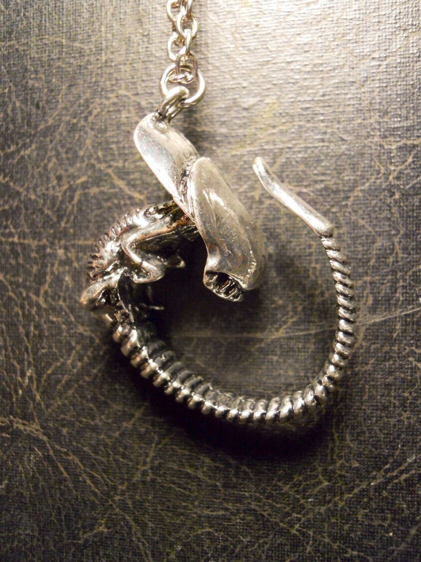 Baby Alien Xenomorph Fetus Chest Burster Horror Necklace