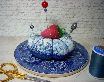 Popular items for blue pin cushion on Etsy