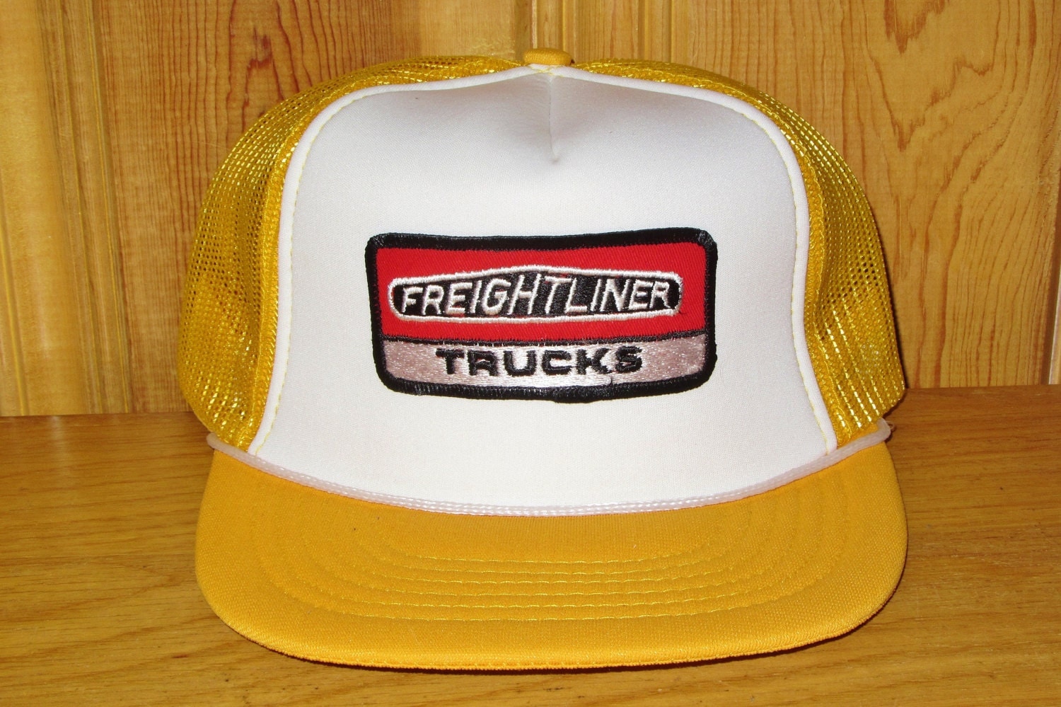 FREIGHTLINER TRUCKS Original Vintage 80s Yellow Mesh Trucker Snapback ...