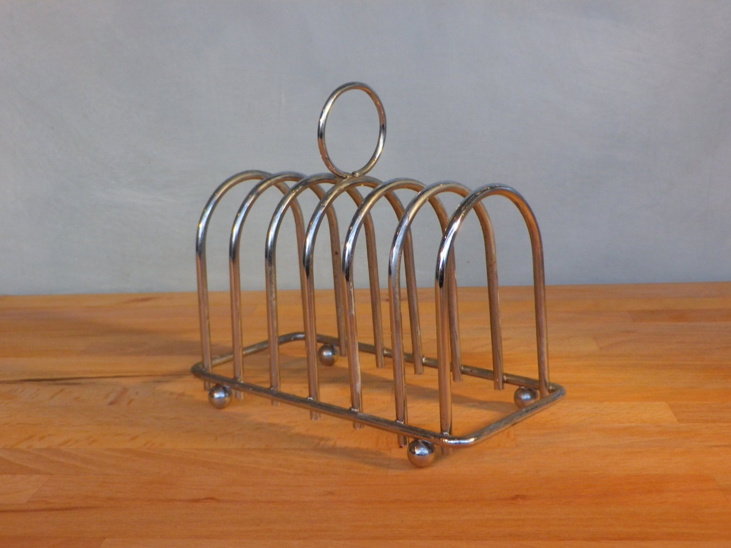 A 1950s era chrome wire toast rack – Haute Juice