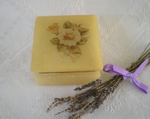 Popular items for alabaster box on Etsy