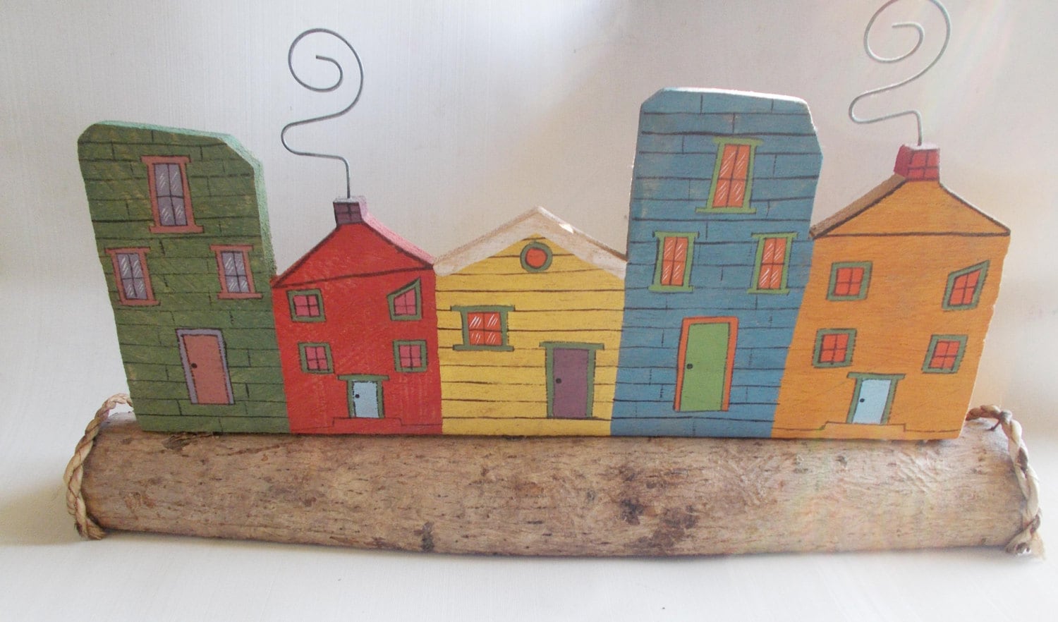 driftwood colourful town, reclaimed wood rustic beach style – mademeathens