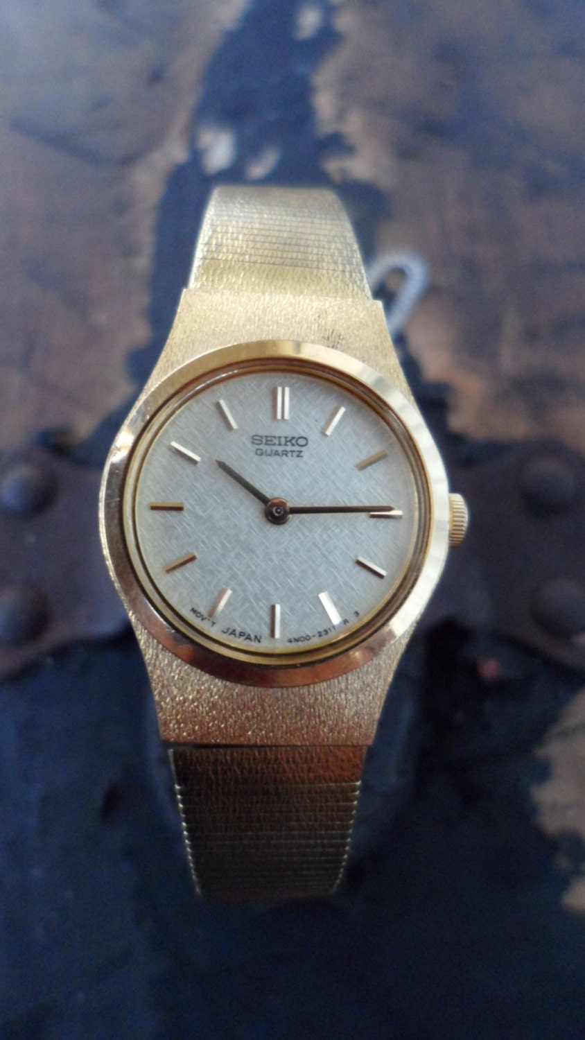 Georgeous SEIKO Quartz Womens Gold Watch, Safety Chain, Vintage 1966 ...
