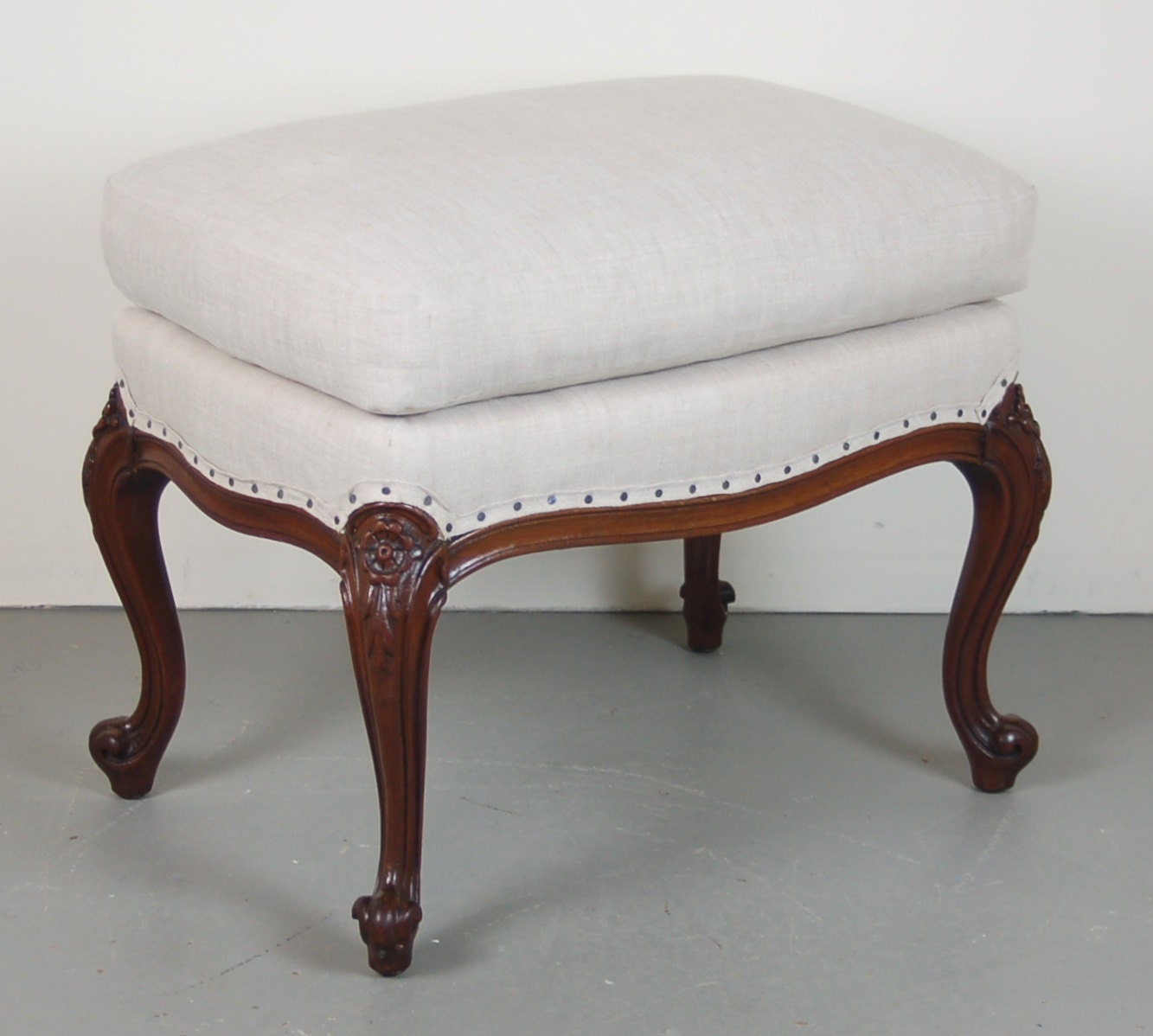 Vintage Carved French Style Bench Stool or Ottoman Cabriolet Legs New ...