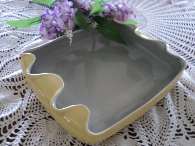 Vintage Red Wing Pottery-Serving Dish-Yellow With Grey Interior – Haute ...