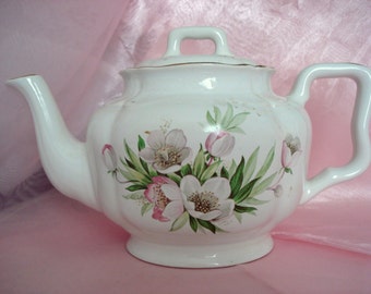 Arthur wood teapot | Etsy