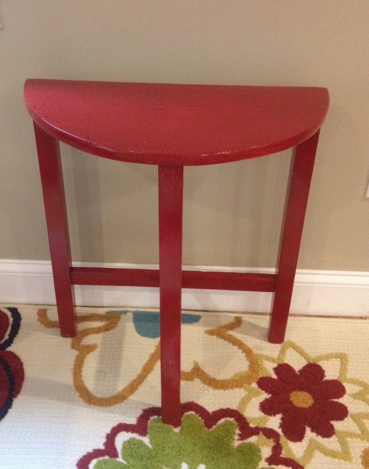Red Accent Table/ Entry table – Haute Juice