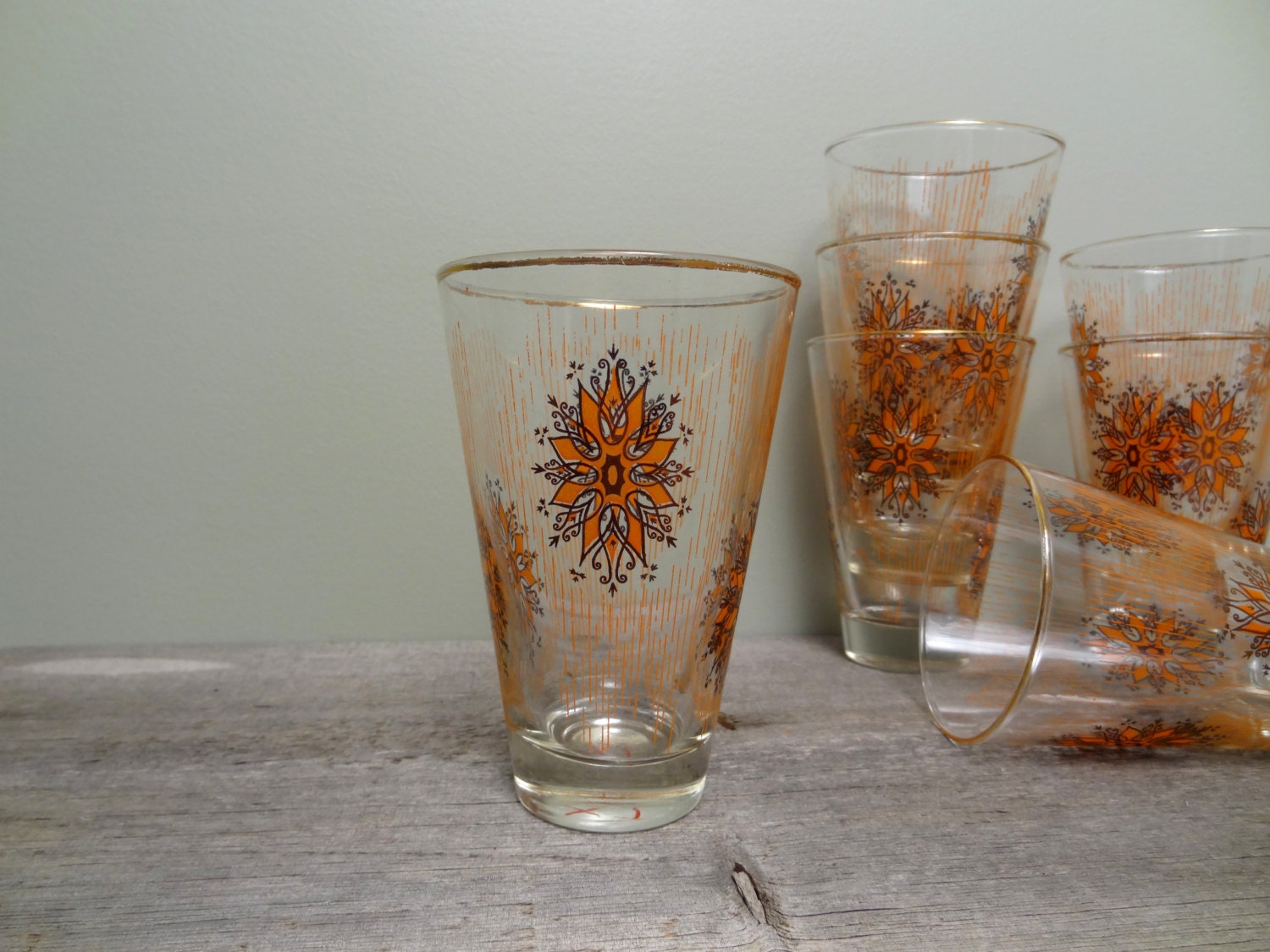 Set Of Seven Mid Century Modern Drinking Glasses Set Of