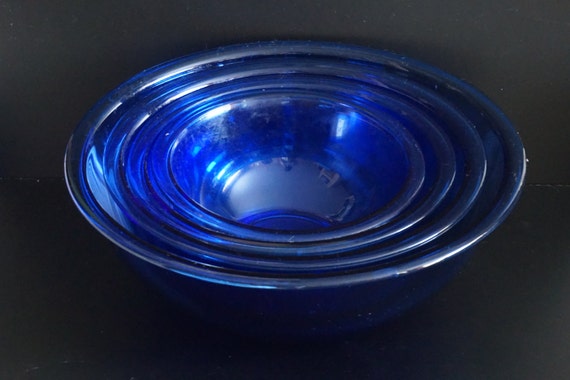 Vintage Set of Four Pyrex Cobalt Blue Glass Mixing Bowls