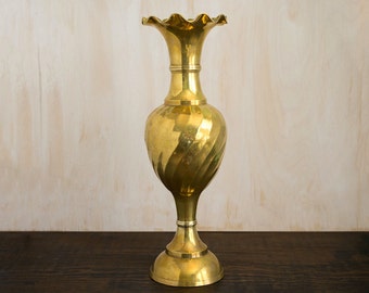 Ruffled rim vase | Etsy