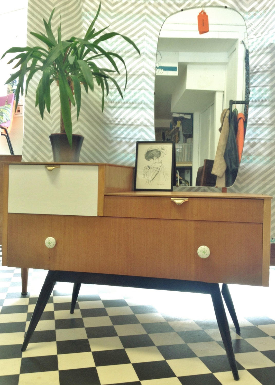 Modernist Vintage Retro dressing table. Reworked with star door knobs ...