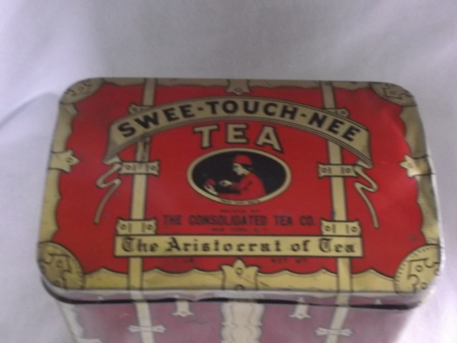 Vintage Swee-Touch-Nee Tin The Aristocratt of Tea – Haute Juice