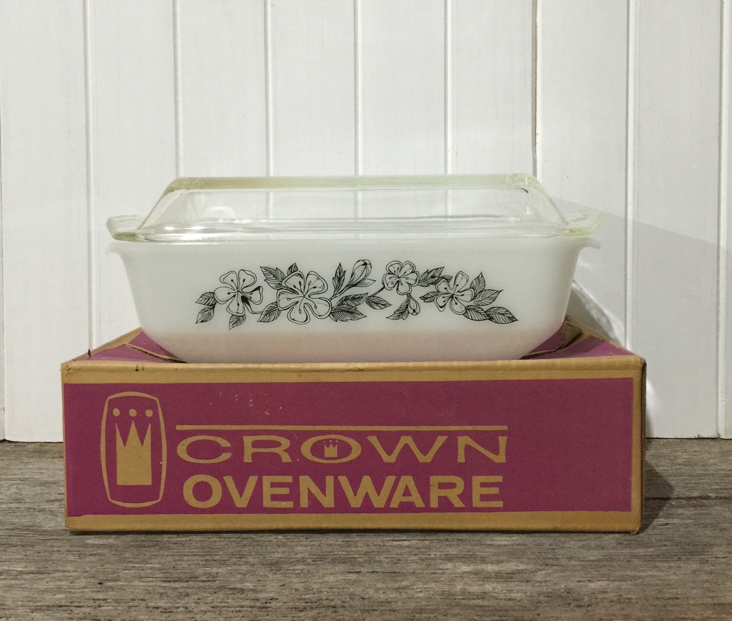 Crown/Agee Pyrex ‘Tiki’ pattern dish with box – Haute Juice