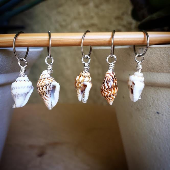 Sells seashells by the seashore - ballspastor