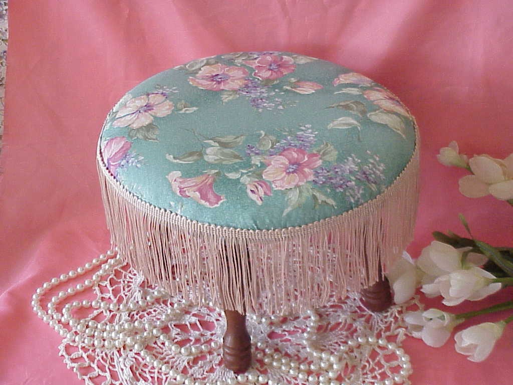 Vintage Cottage Chic Foot Stool with Fringe – Haute Juice
