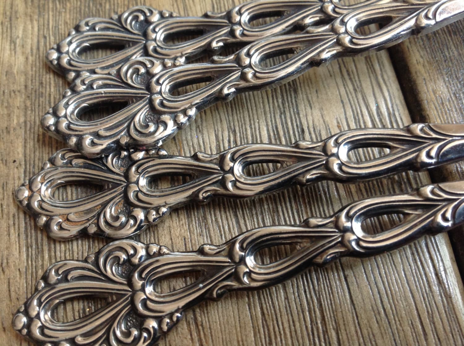 Fancy Filigree Flatware – Oneida Grapefruit Spoons – Haute Juice