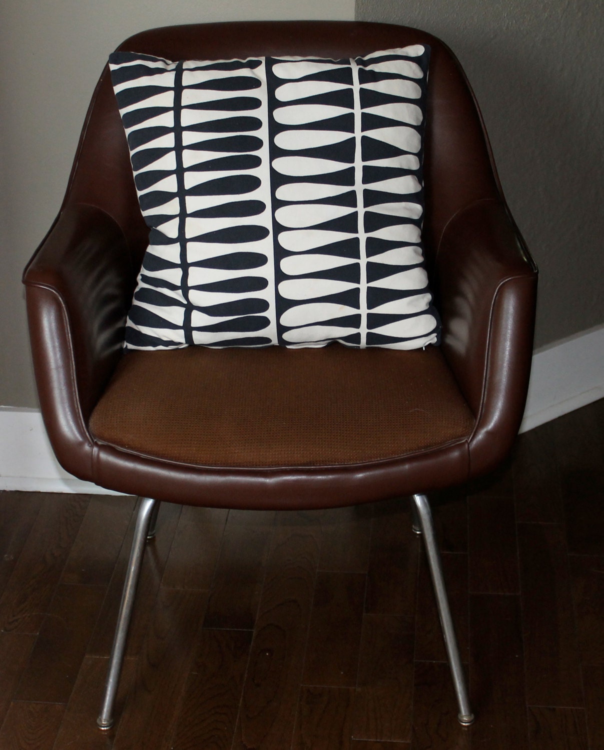 Vintage Pod Chair Mid Century Modern Home Decor Space Age Furniture ...