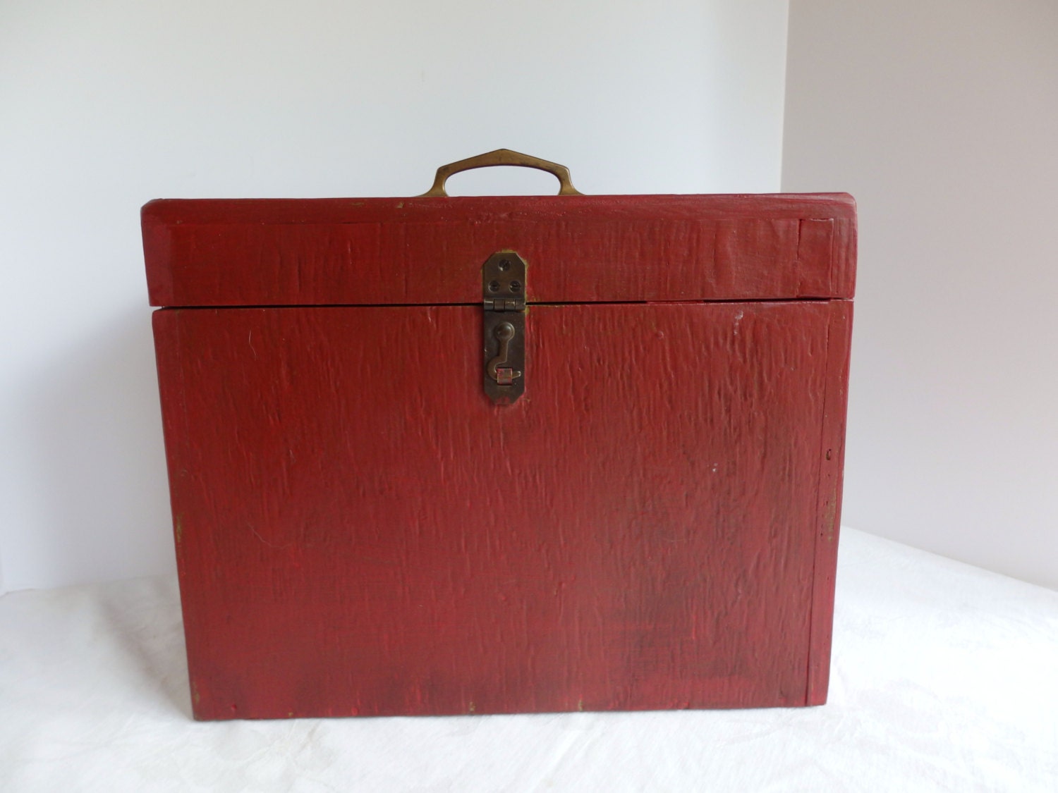 Vintage Wooden Red Storage Box, Painted Barn Red with Green Interior ...