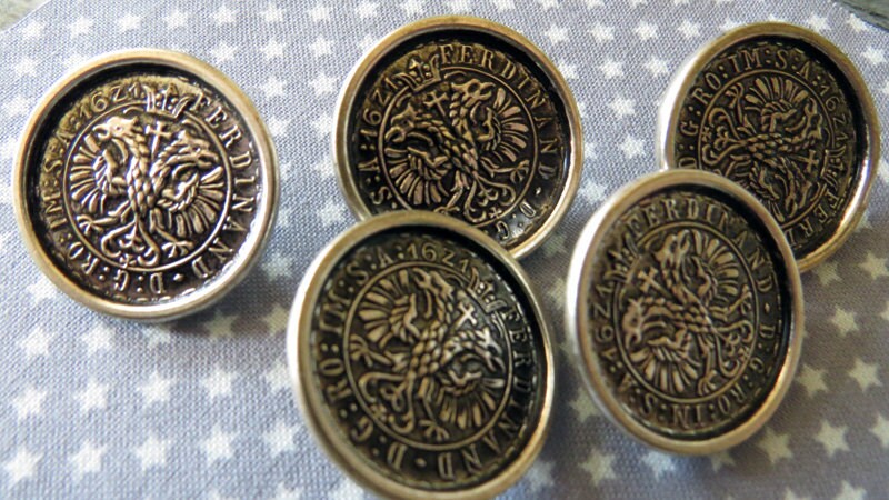 Set of 5 vintage metal shank buttons with double headed eagle – Haute Juice