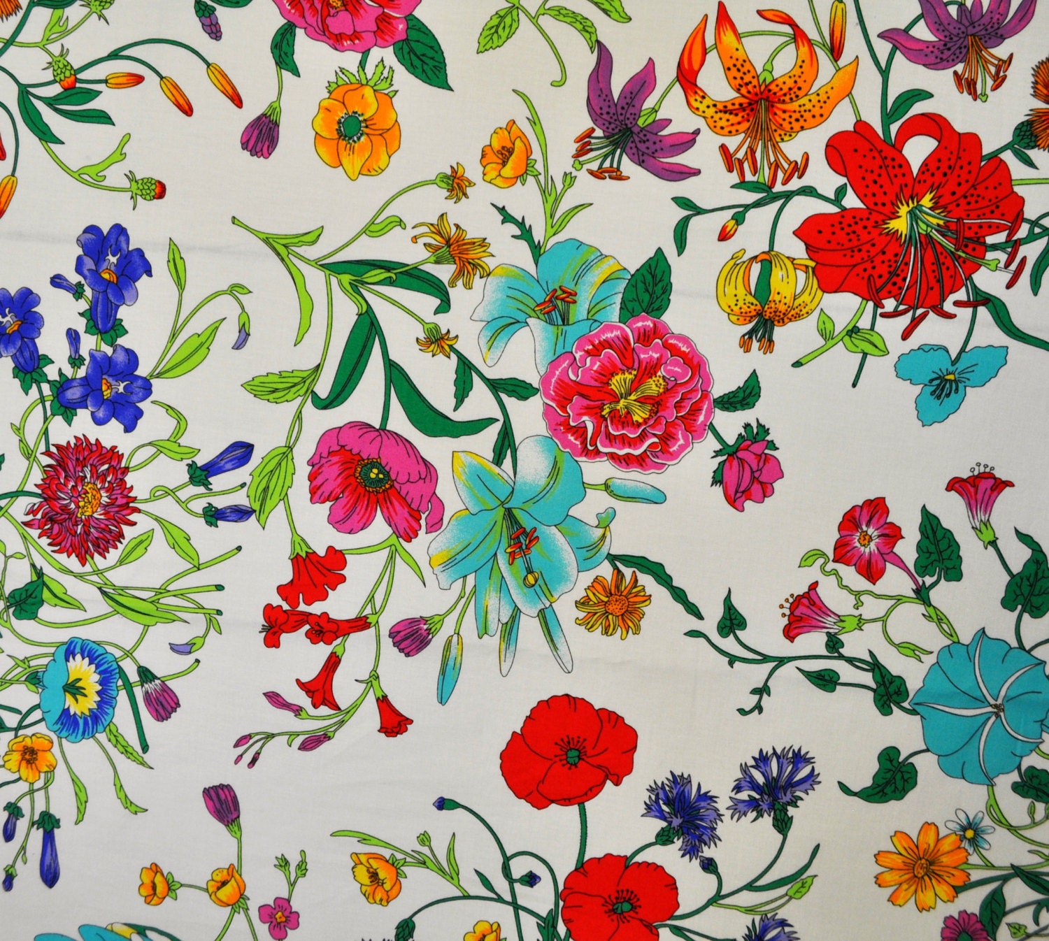 SALE Gucci Flora authentic 100% cotton fabric flower print.